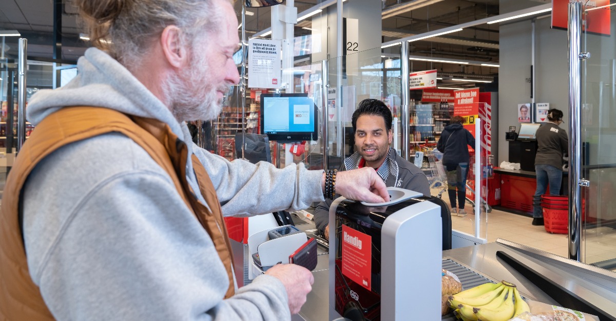10 supermarktcaissière-ergernissen waar jij je vast ook schuldig aan ...