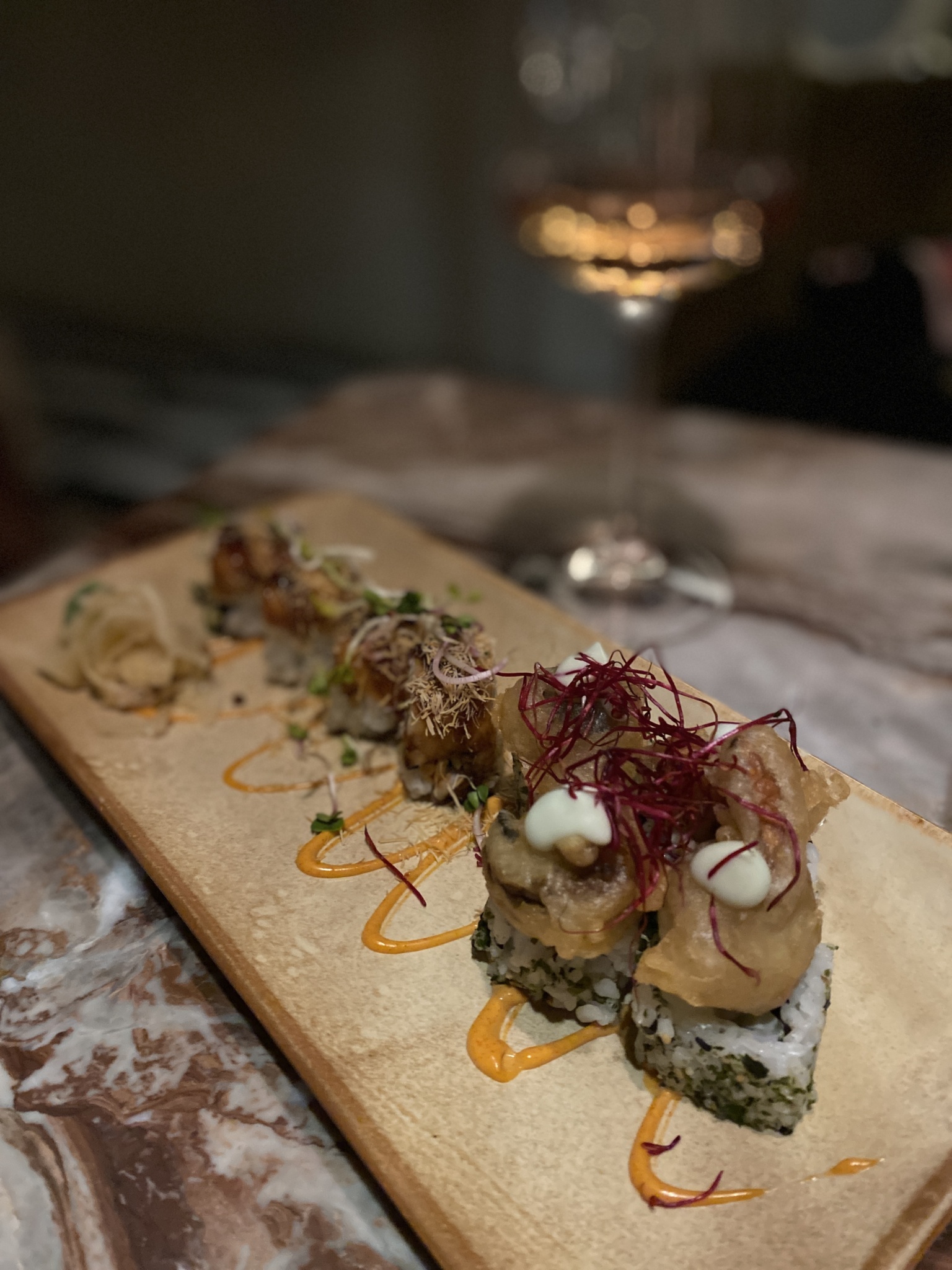 Uitbundige sushi bij de nieuwe hotspot Grace Festive Restaurant in ...