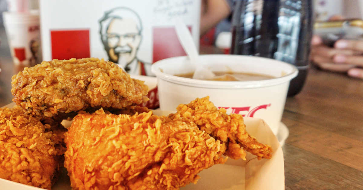 Challenge: man eet 100 dagen lang elke dag een KFC menu | FavorFlav